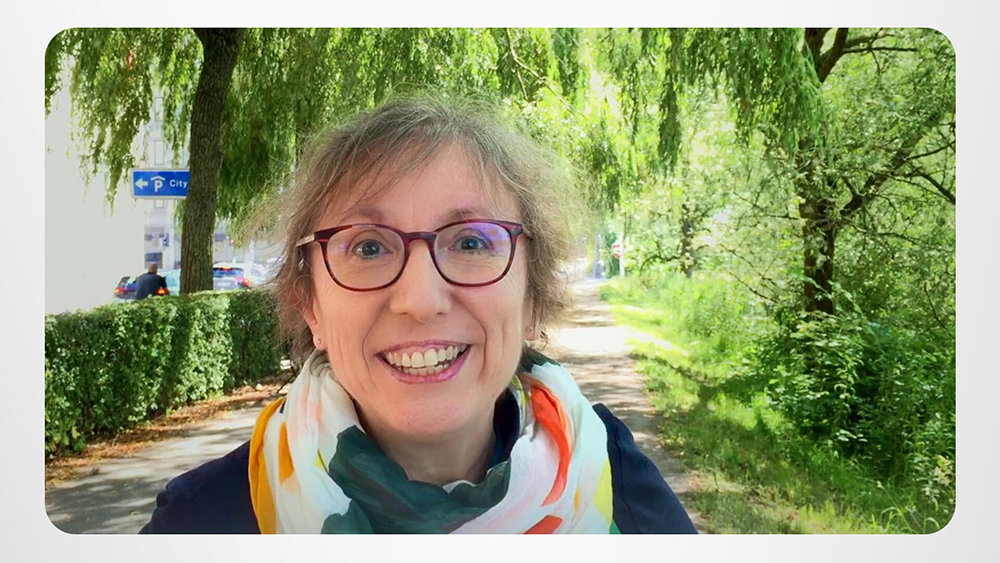 Promenade sous les saules en solo avec Christiane dans @home