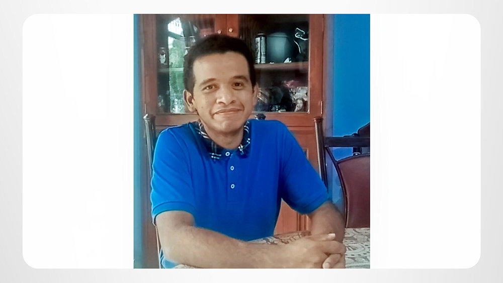 Edson the Flan Man @home